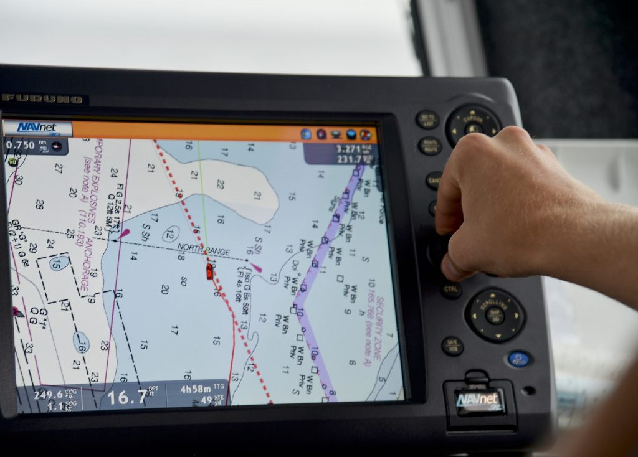 6 Best Marine Gps Reviewed In Detail Fall 2023