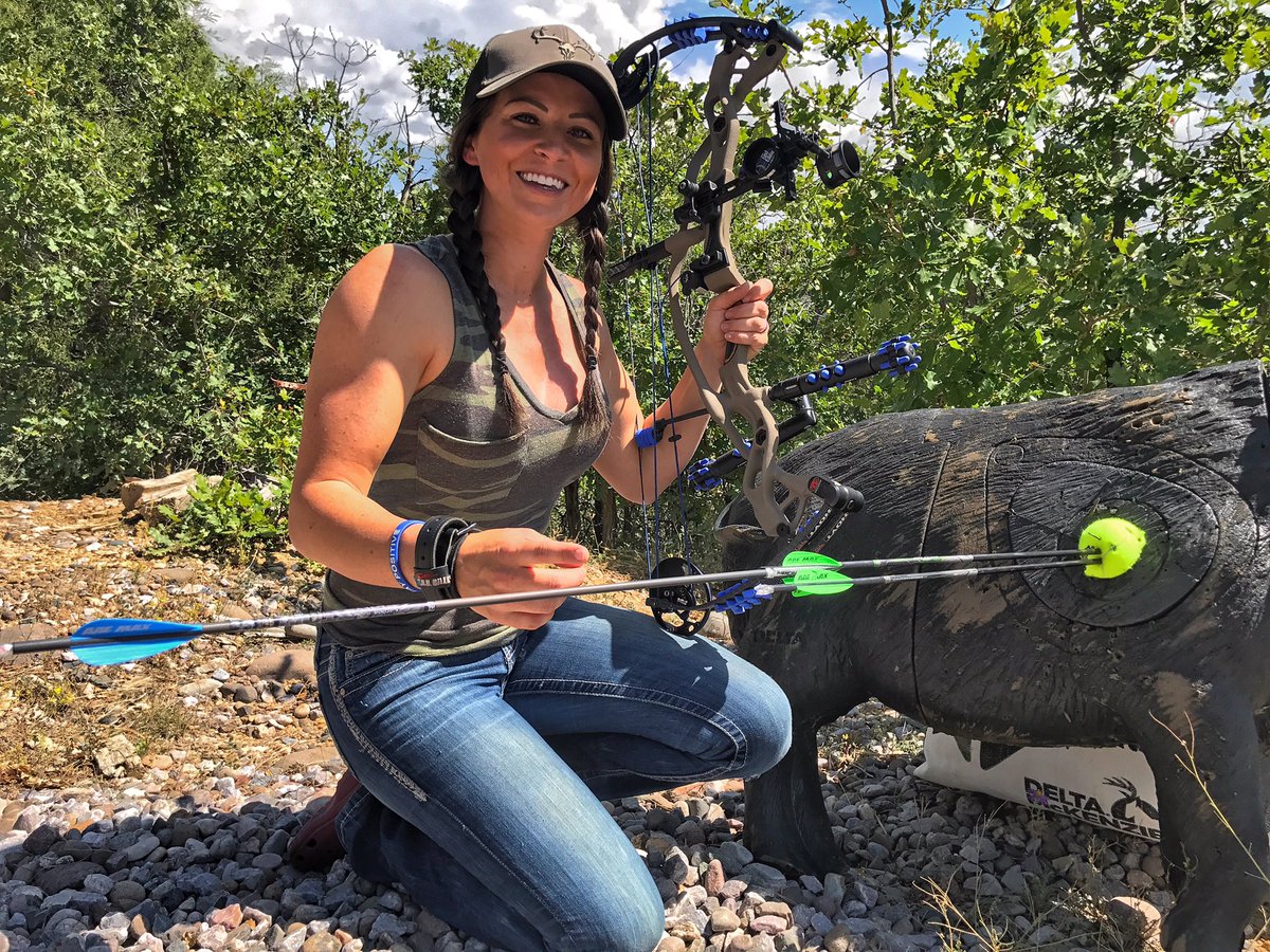 5 Best Bowfishing Bows Reviewed in Detail (Summer 2026)