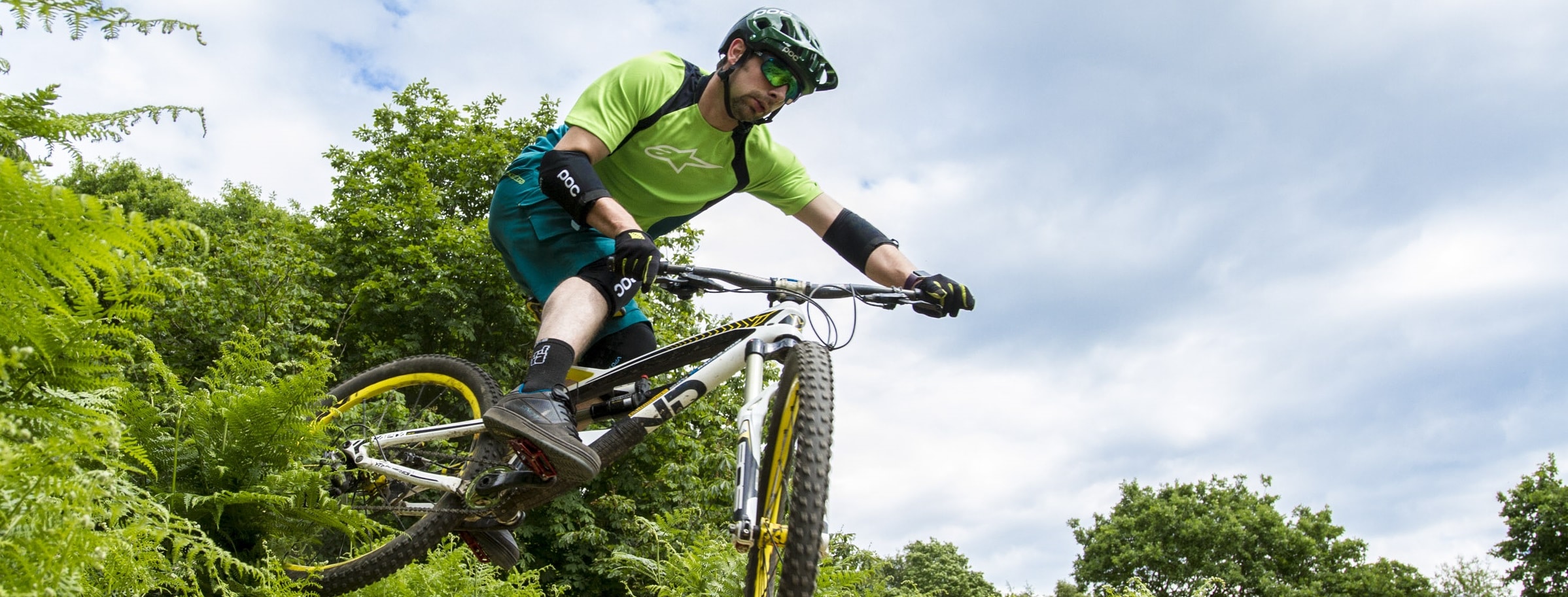 5 Best Mountain Bike Elbow Pads Reviewed in Detail (Summer 2023)