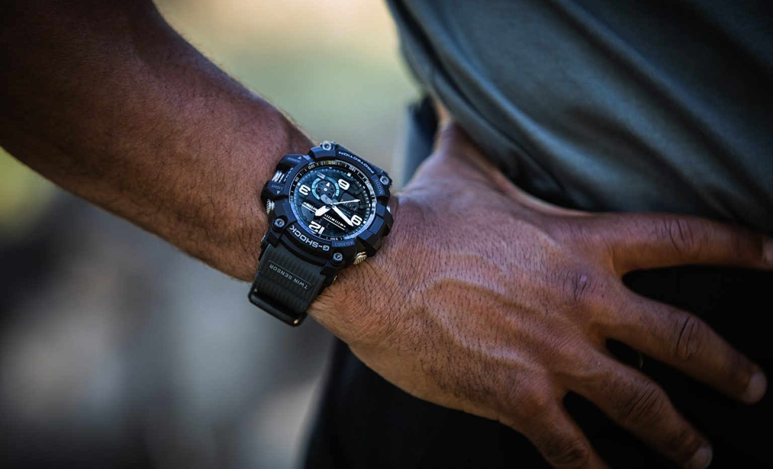 10 Best Compass Watches Reviewed in Detail (Summer 2023)