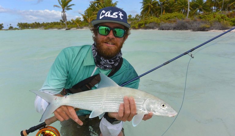 8 Best Fishing Sunglasses Reviewed in Detail (Winter 2025)