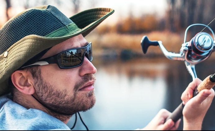 8 Best Fishing Sunglasses Reviewed in Detail (Winter 2025)