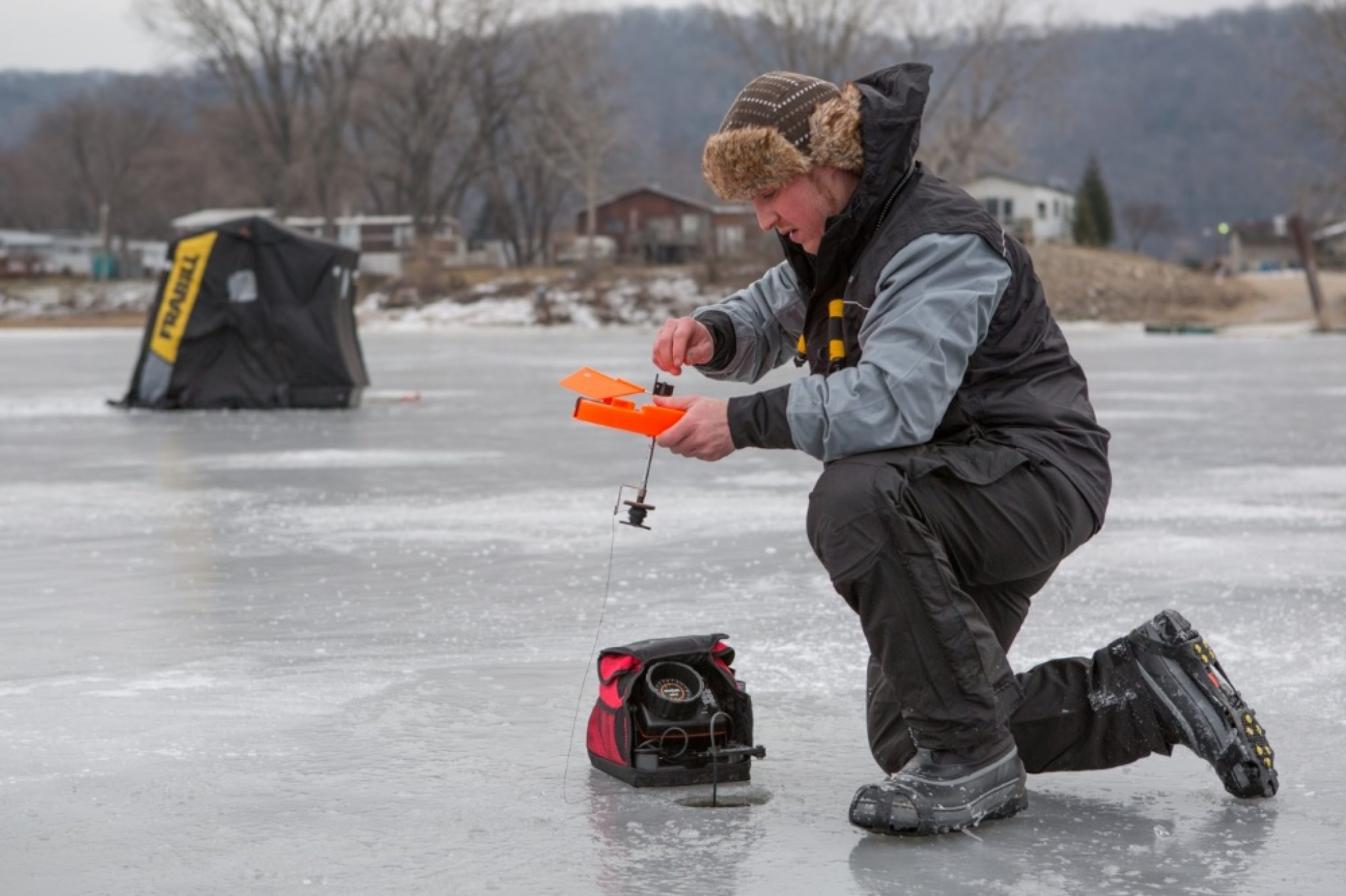 6 Best Ice Fishing Flashers Reviewed in Detail (Winter 2025)