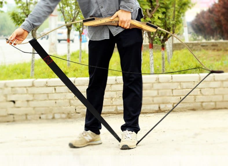 How to String a Recurve Bow - Expert Guide